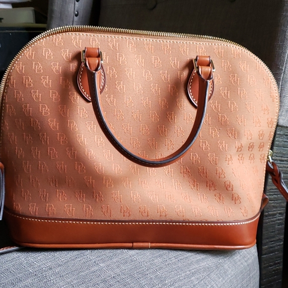 Dooney & Bourke | Bags | Db Purse | Poshmark